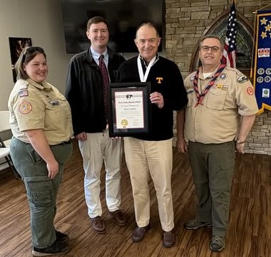 Hickman presented Iconic Leader award – WLAF
