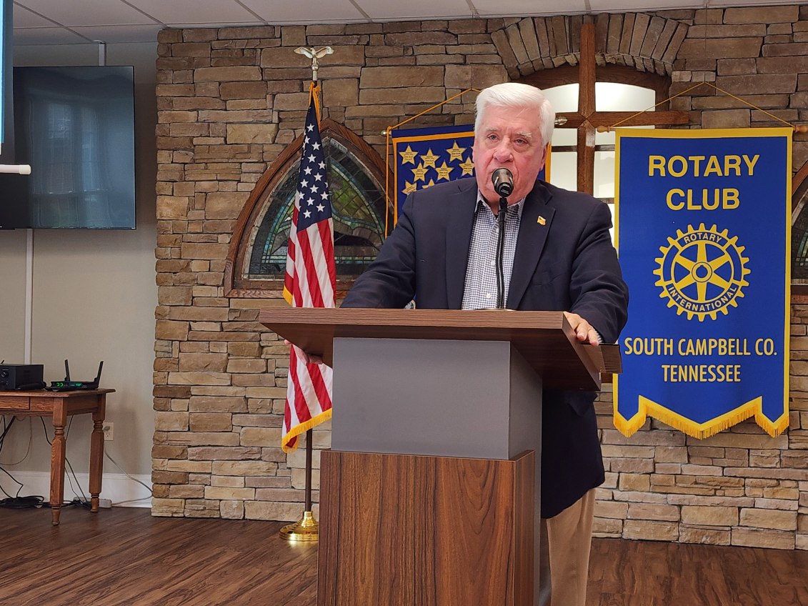 Colonel Marvin Bolinger speaks at Rotary luncheon - WLAF