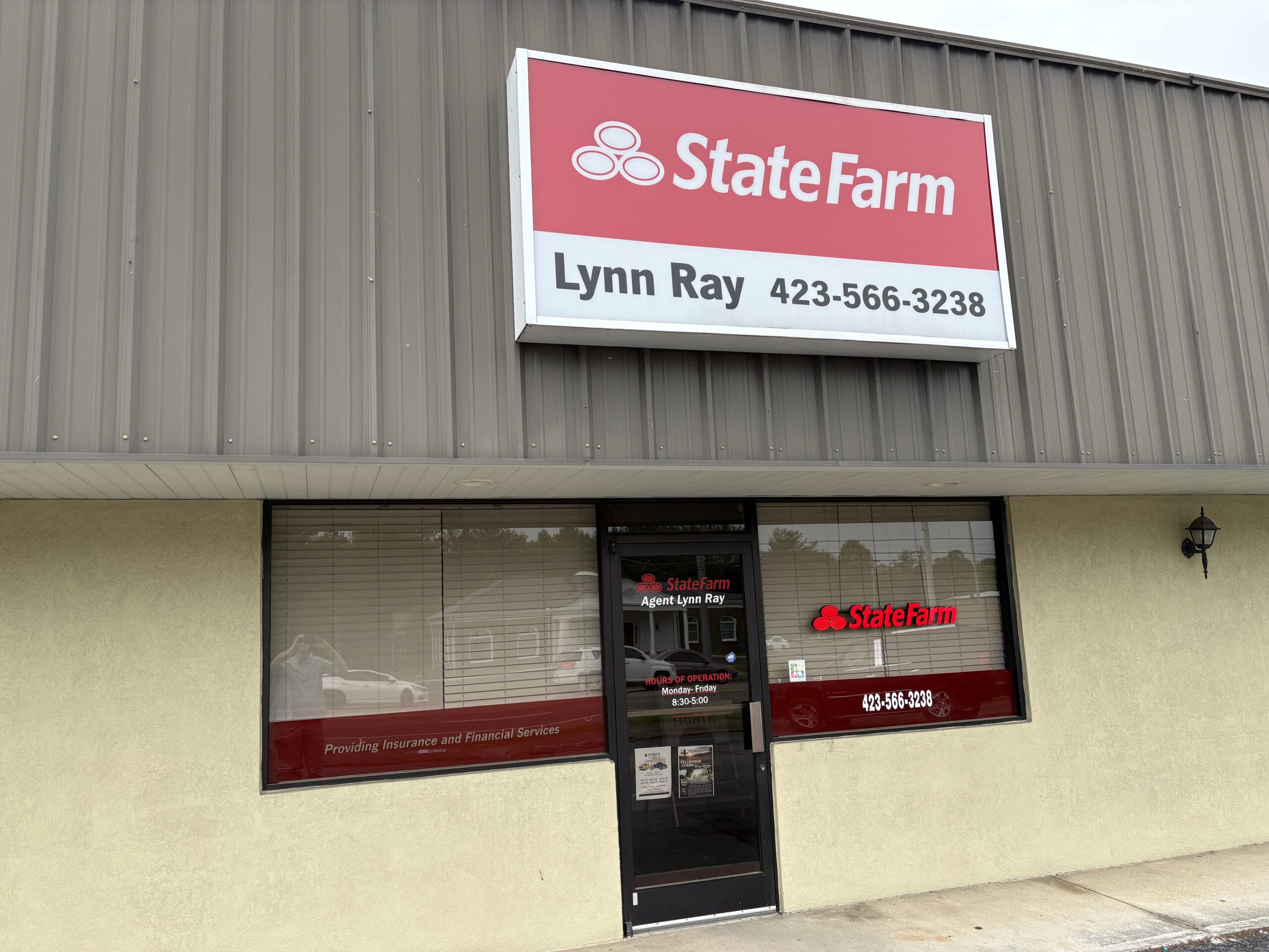 Lynn Ray- State Farm Agent is “Business of the Month” – WLAF