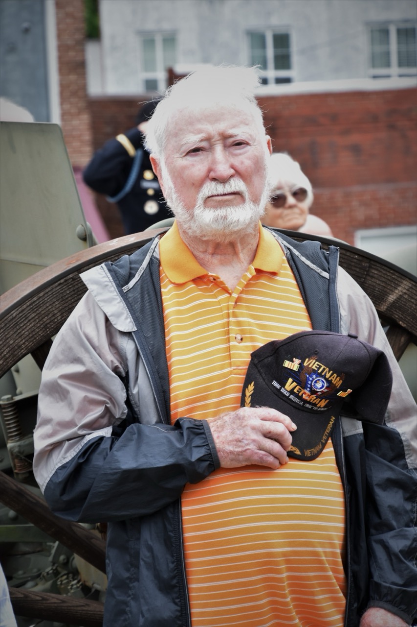 The family came out for Paps, LieutenantÂ ColonelÂ KnudÂ Salveson – WLAF