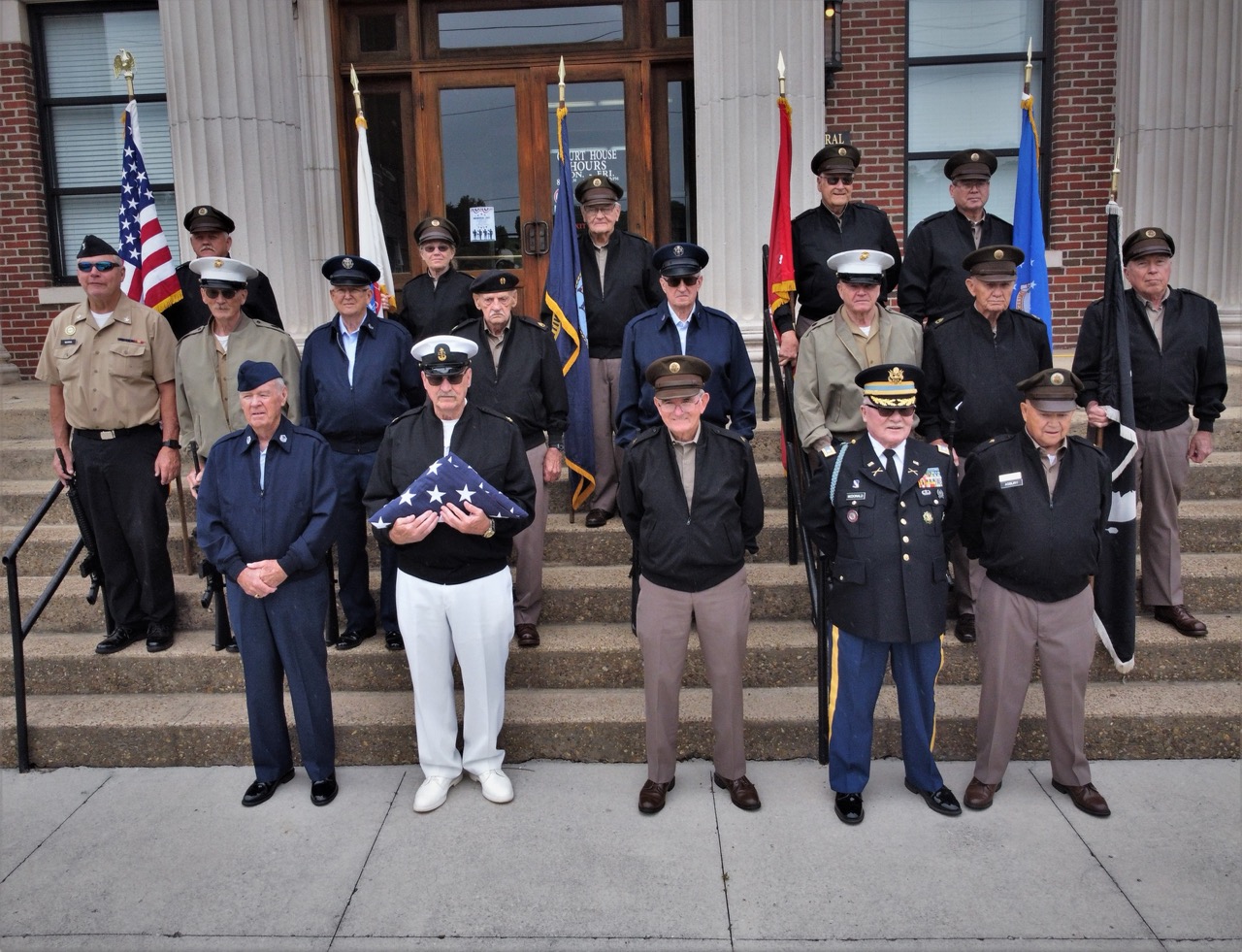 The family came out for Paps, LieutenantÂ ColonelÂ KnudÂ Salveson – WLAF