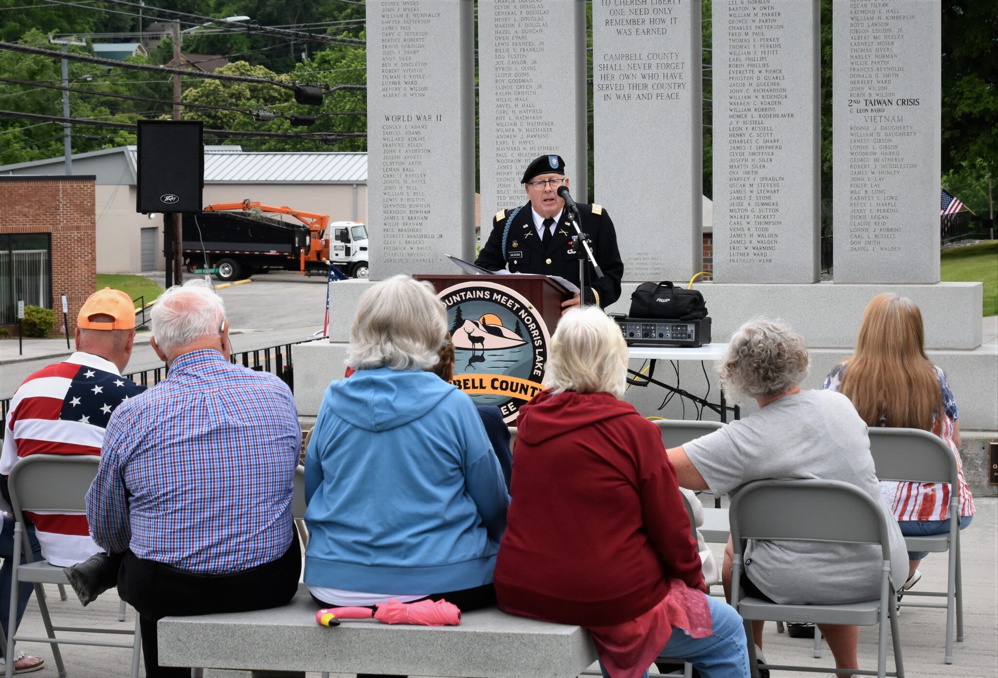 The family came out for Paps, LieutenantÂ ColonelÂ KnudÂ Salveson – WLAF