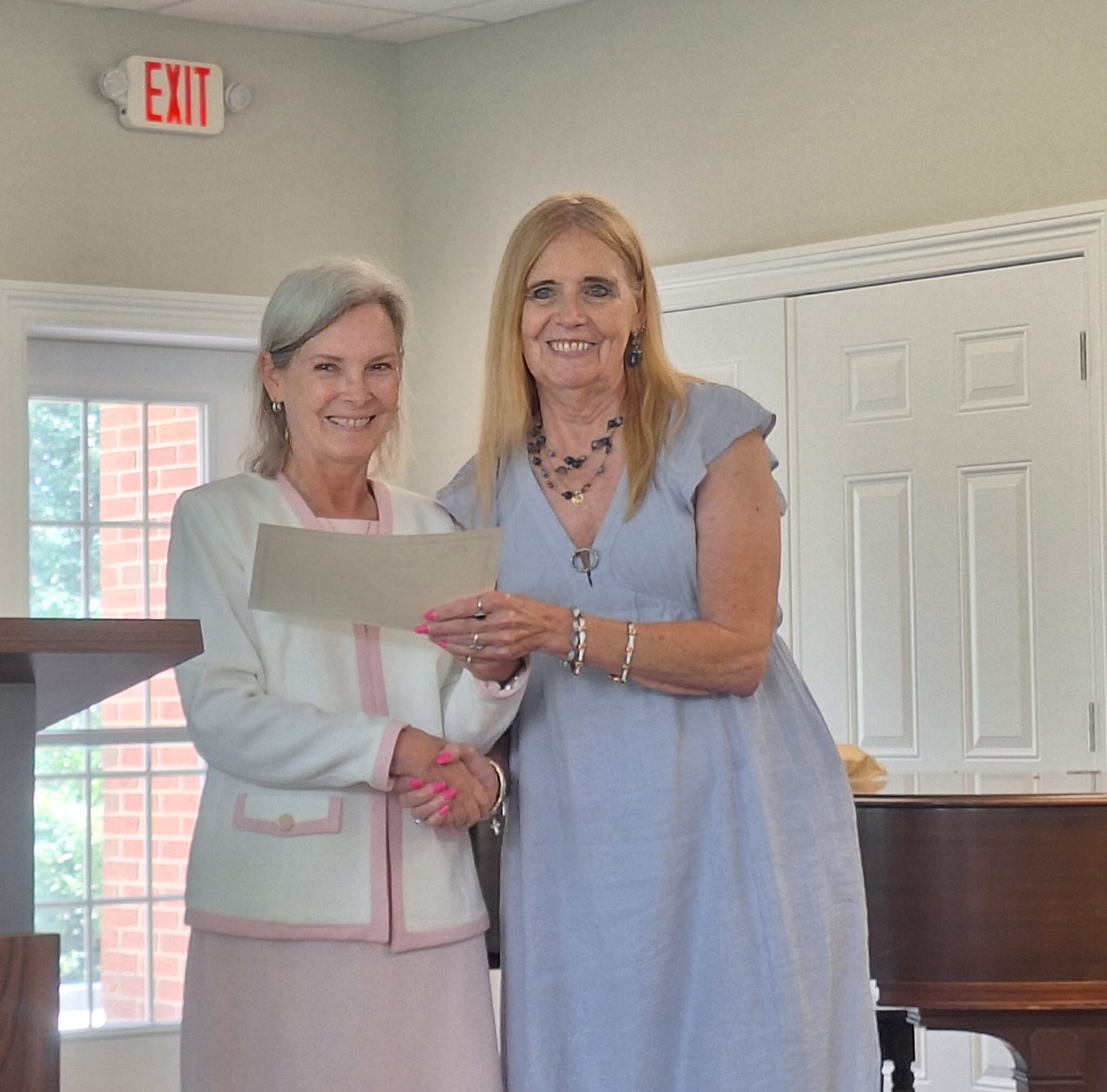 Rotary gavel passed to new president Sharon Wilson - WLAF