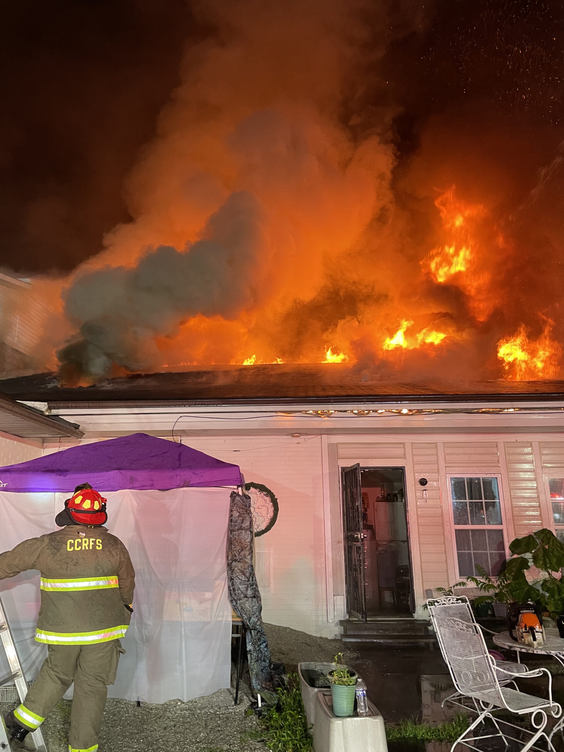 Injuries, eight displaced families in Wednesday night fire - WLAF