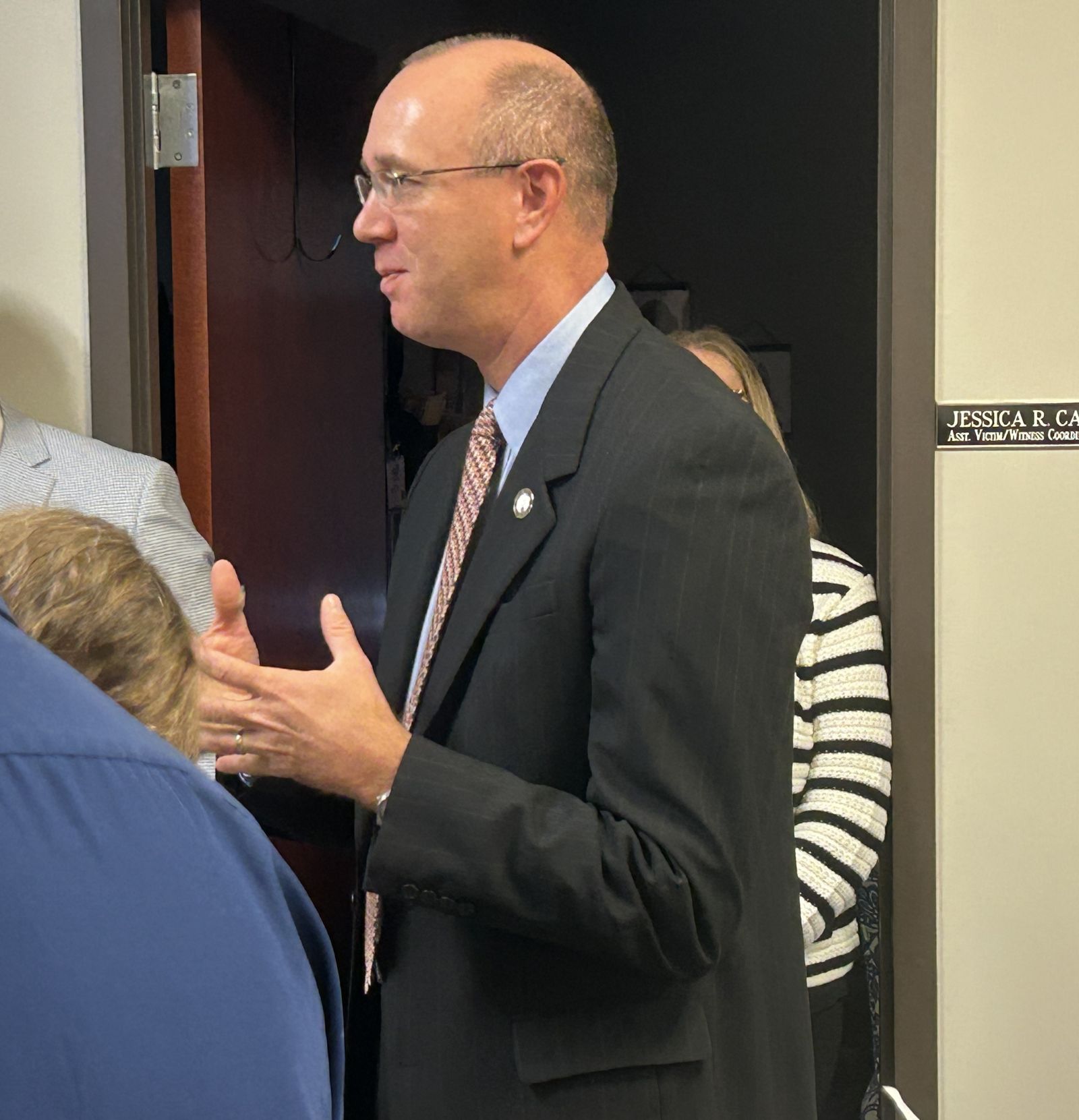 District attorney general hosts chamber coffee - WLAF
