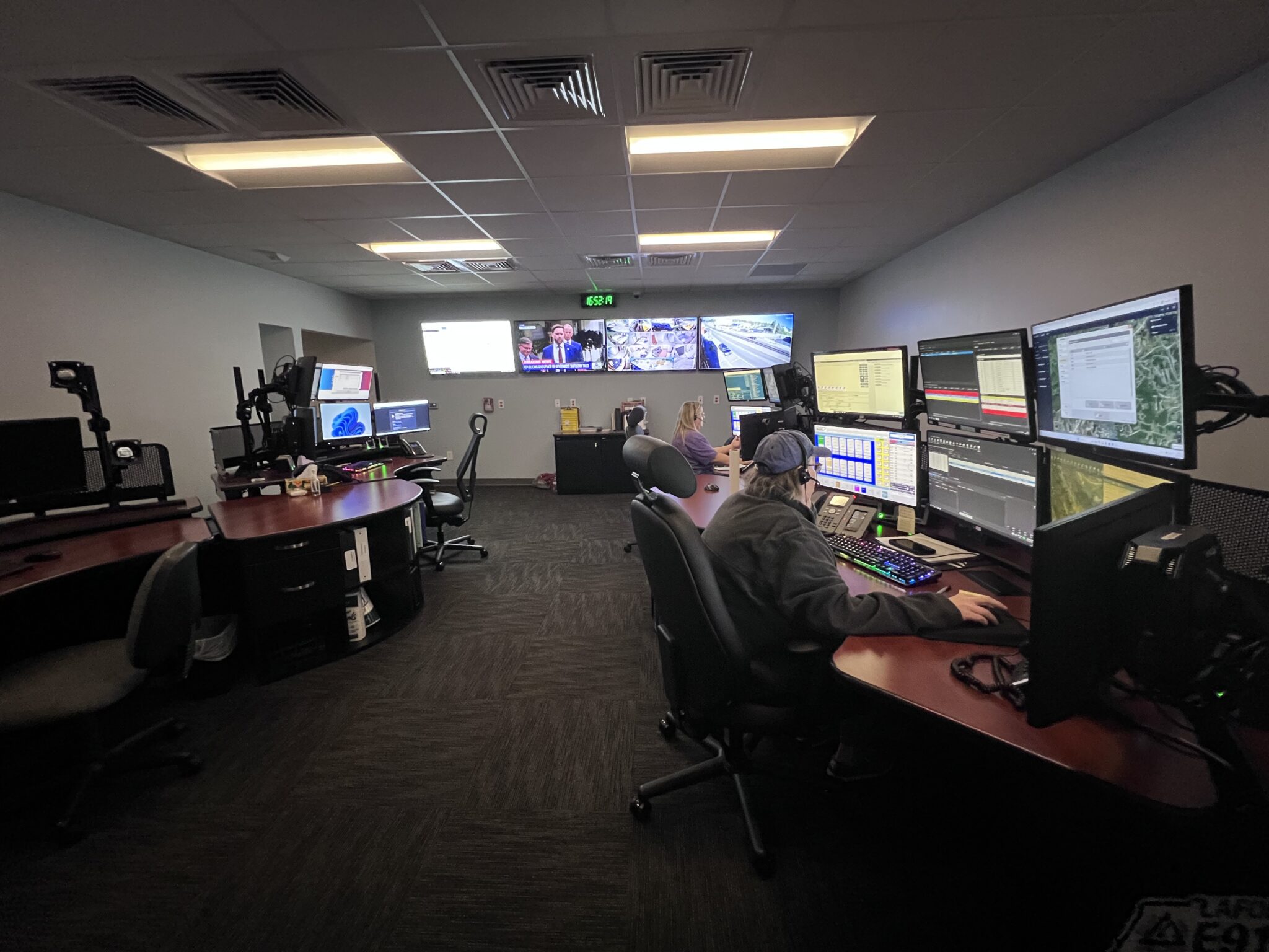 You are invited to new 911 Center open house tonight – WLAF
