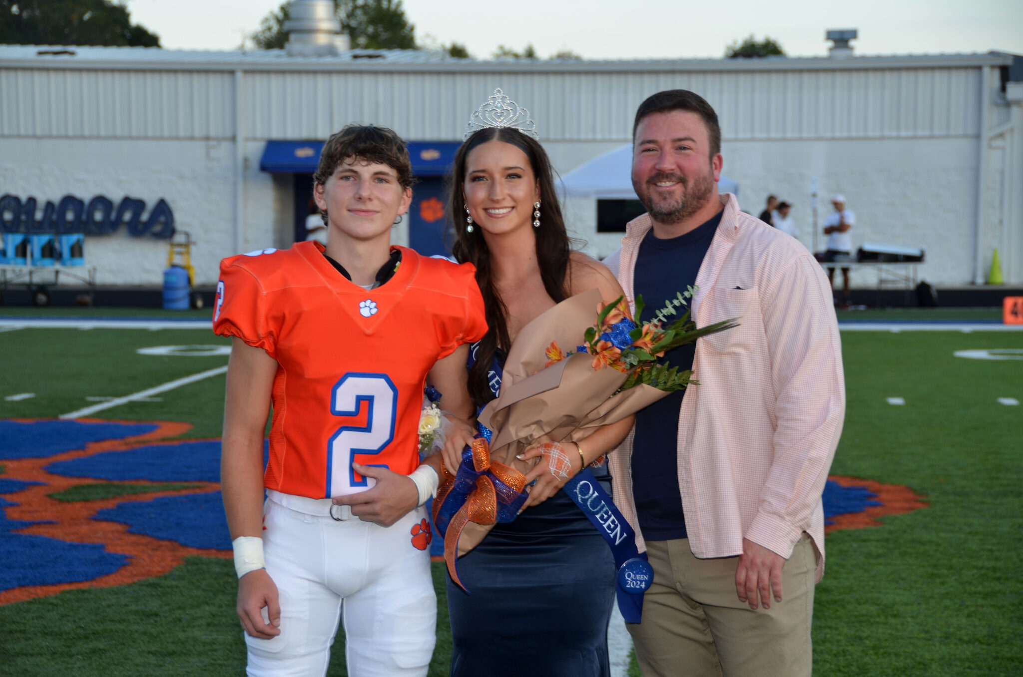 Watch Cougars Homecoming ceremony at 6:15pm over WLAF – WLAF