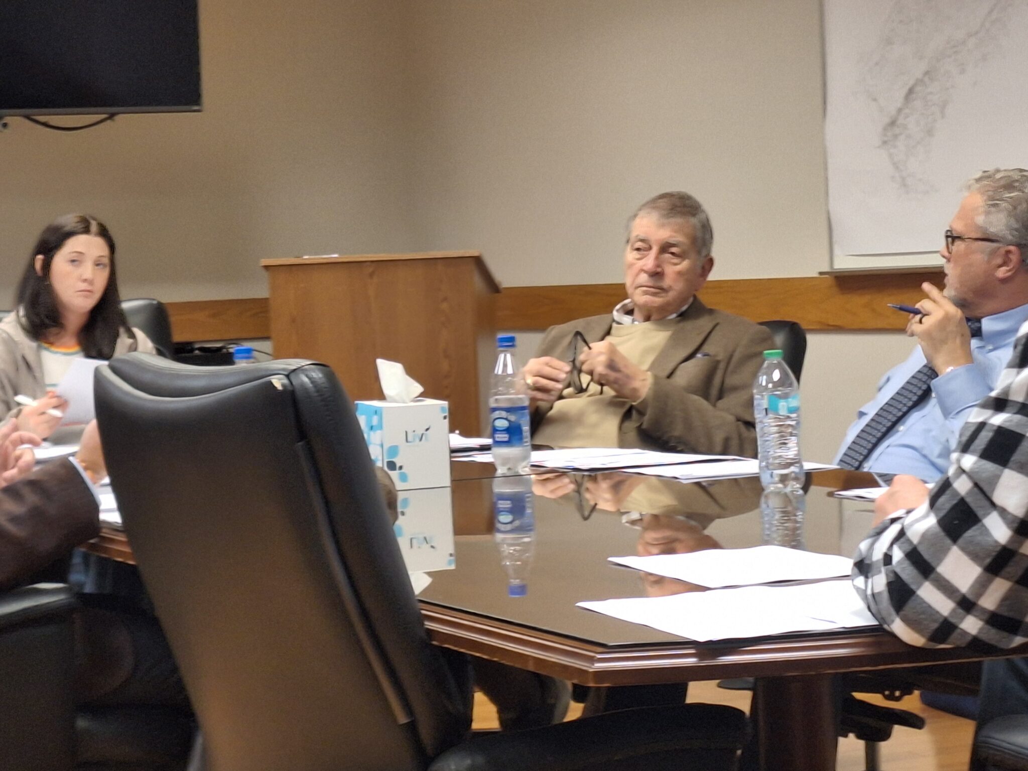IDB approves resolution to acquire industrial park property – WLAF