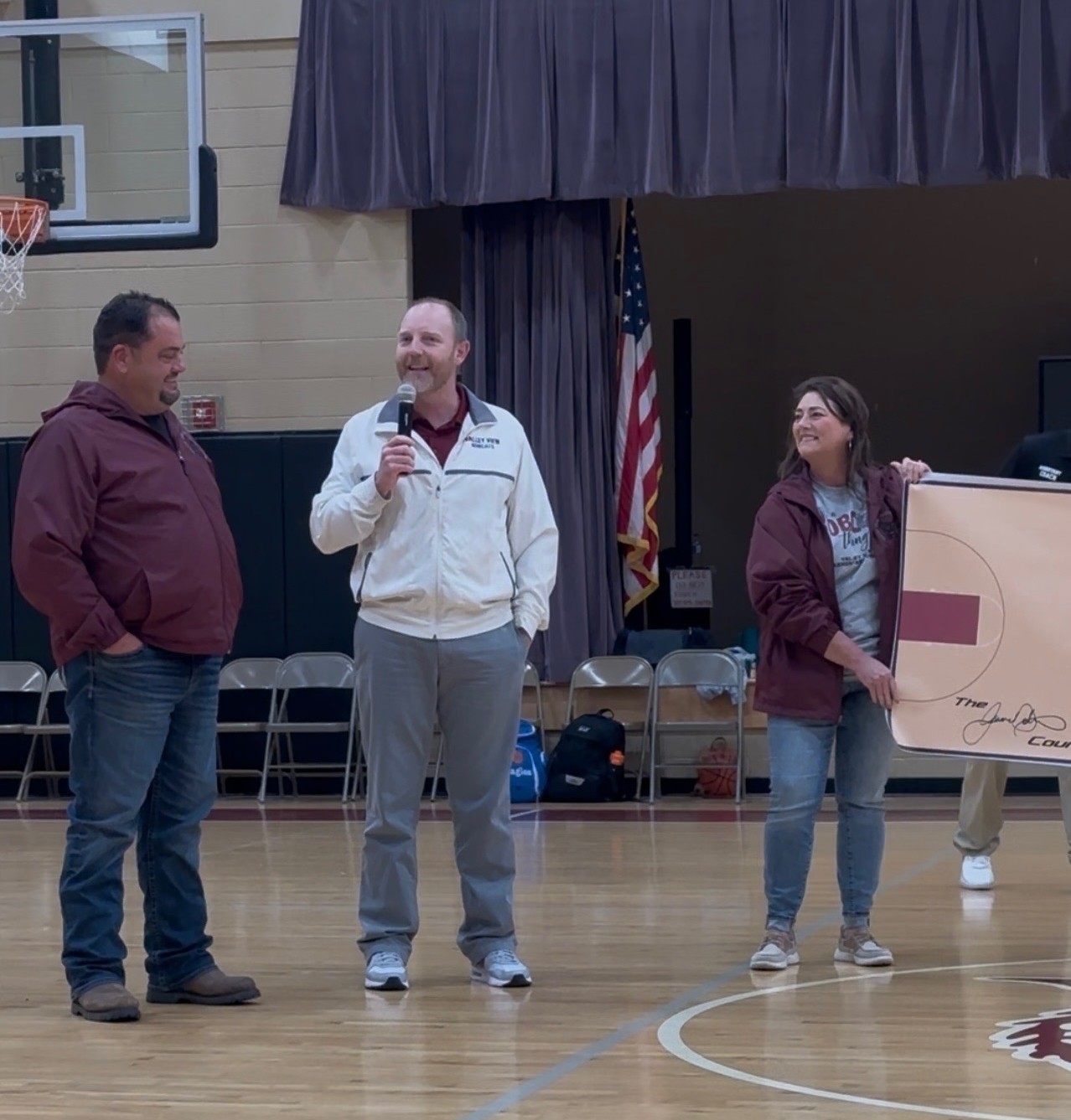Valley View School basketball court named after Principal Jason Dotson ...